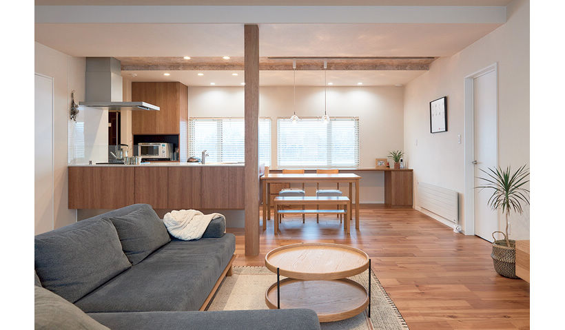 キッチン・ダイニング・リビング | 窓辺に四季の風景が広がるLDK リフォームがかなえた念願の暮らし | リフォーム事例1000! | Panasonic