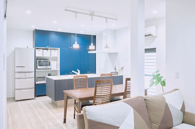 キッチン・ダイニング・リビング | 対面キッチンとあたたかいリビングダイニング。 憧れと理想を叶えた暮らし。 | リフォーム事例1000! | Panasonic